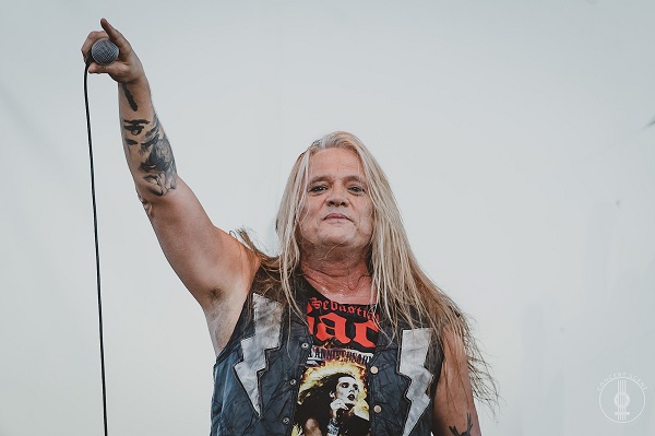 A rajongók egy része azt hiszi, még mindig Sebastian Bach a Skid Row ...